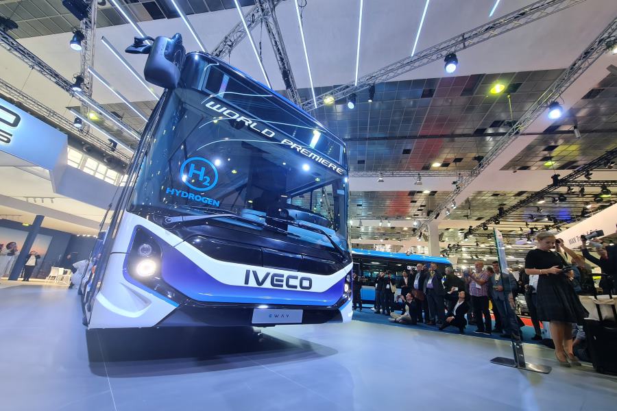 Iveco Bus’a Busworld 2023’te Büyük İlgi - Ticari araçlar, hafif ticari ...