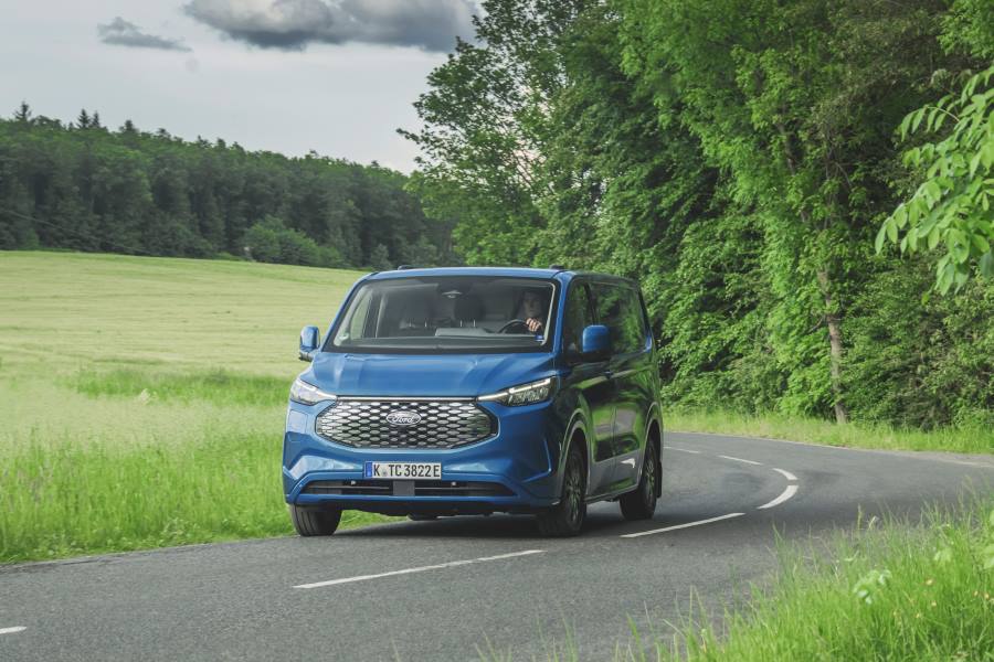 Eletrikli Ford Transit Custom İnceleme ve Test Sürüşü - Ticari araçlar ...